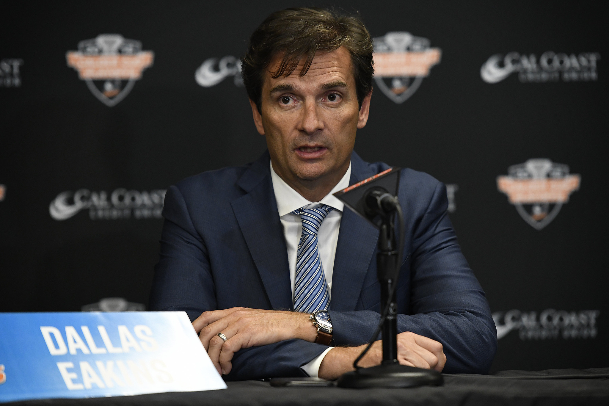 Ducks name Dallas Eakins as new Coach - Defend The Nest